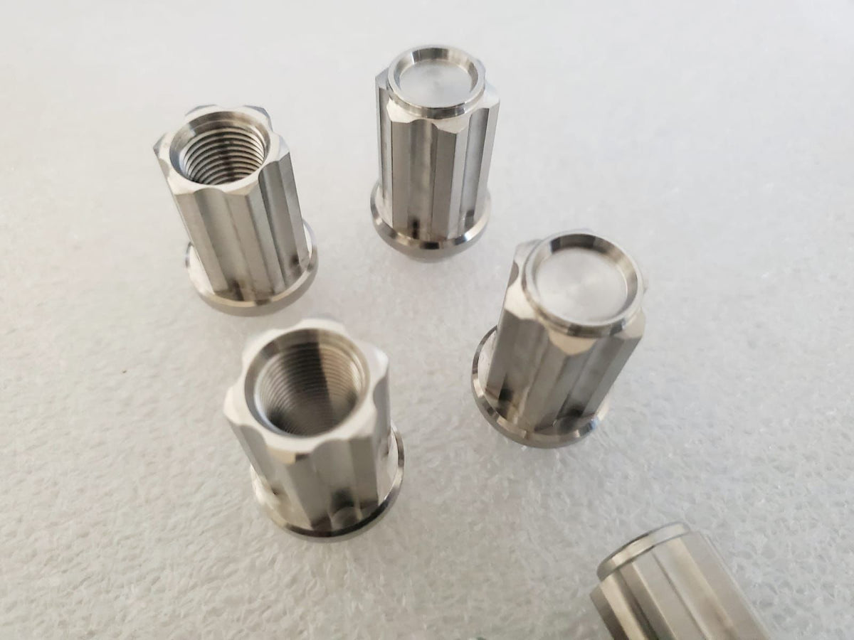 Dodge Viper "light" lug nuts – Titanium Works